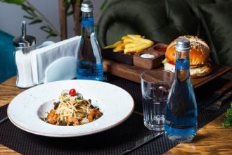 A Guide to the Best Restaurants Around Albufeira Old Town - AIMA Portugal